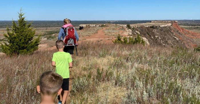 10 FREE Ways To Stay Active With Your Kids This Spring